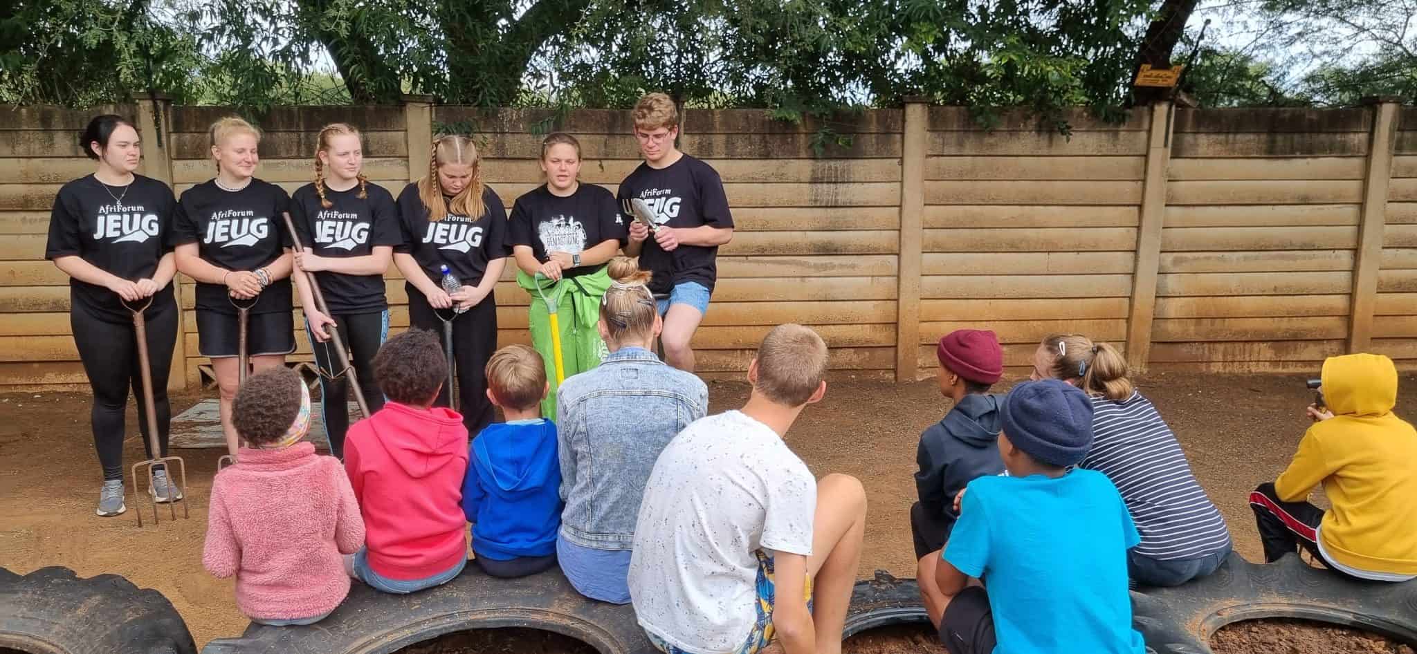 AfriForum Jeug in Bloemfontein vestig groentetuin by Engo Kinder- en ...